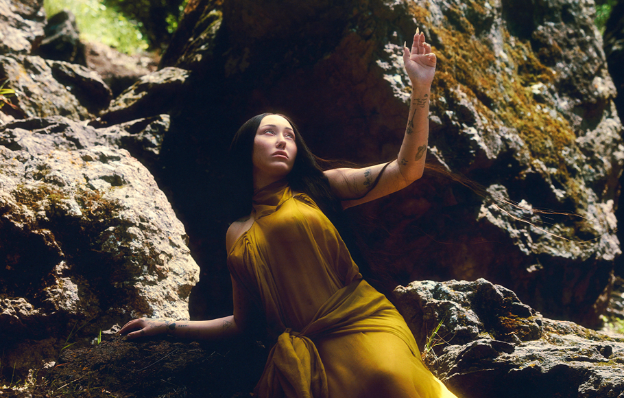 Noah Cyrus at the Queen Elizabeth Theatre in Vancouver Sep 18, 2025 ...